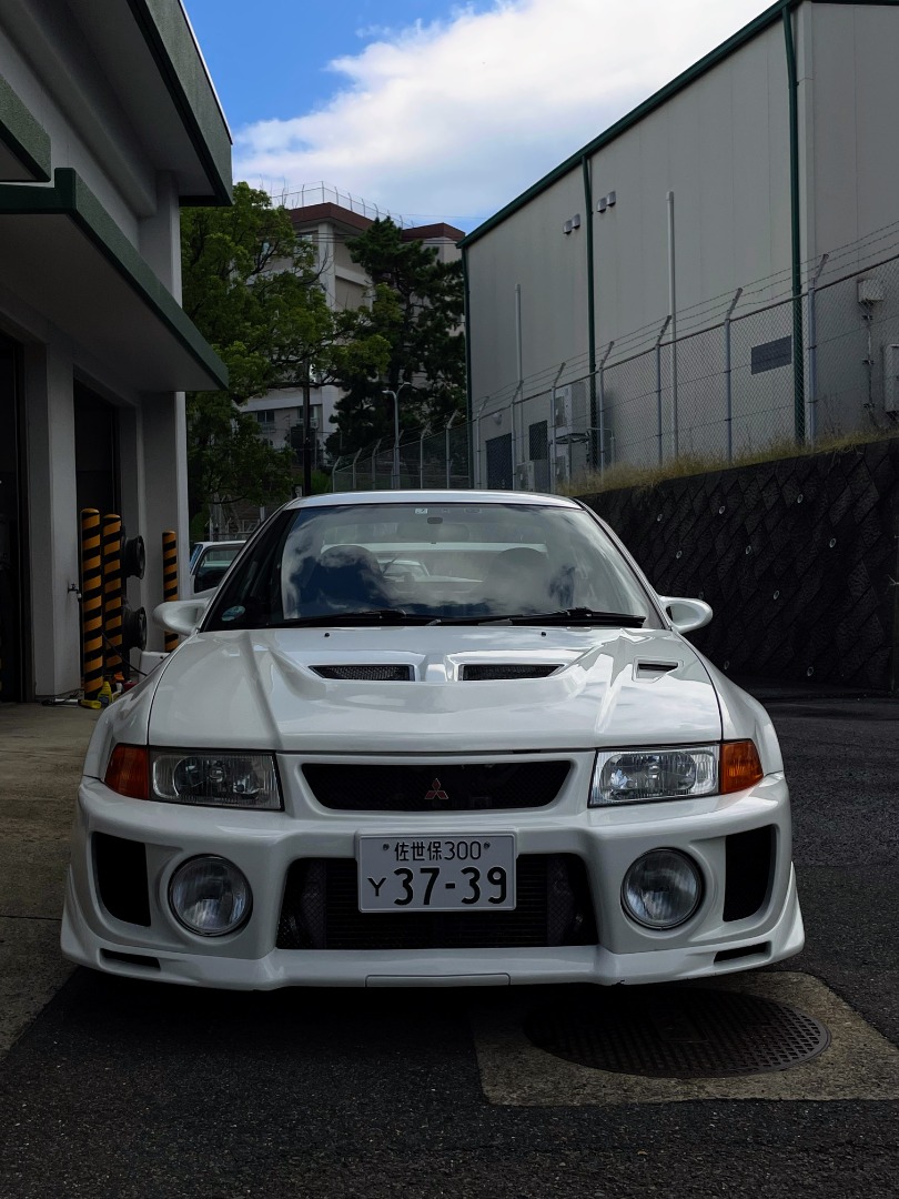 Modified 1998 Mitsubishi Lancer Evolution