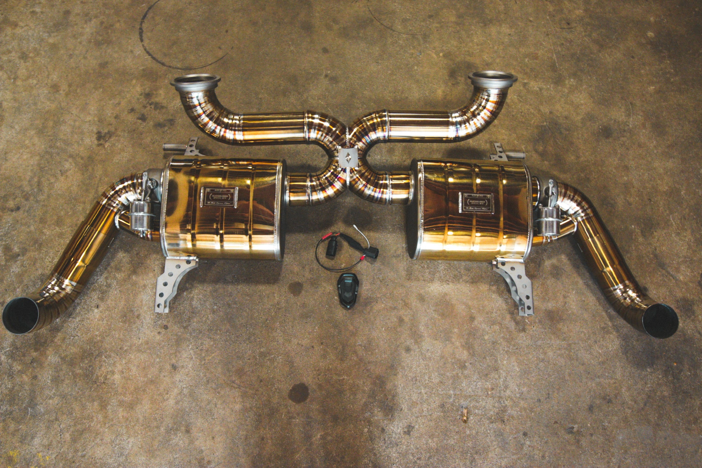 Audi R8 V8 / V10 Valved Sport Exhaust System – MartiniWorks