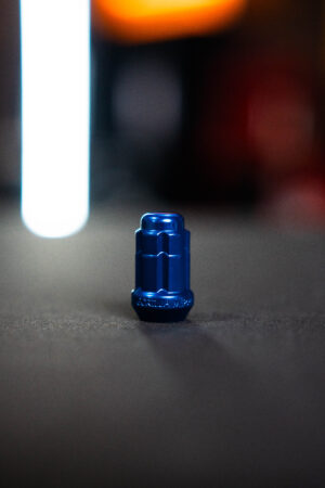 Gorilla Automotive 20-Piece 12x1.25 Spline Lug Set with Socket - Blue ...